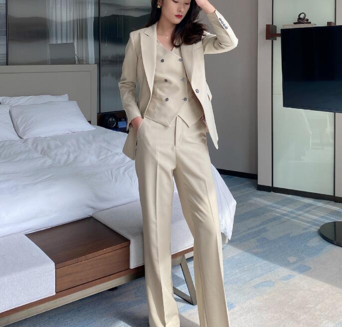 レディースーツ OLスーツ 通勤スーツ ビジネススーツ 面接セット オフィススーツ フォーマルスーツ | 卸売・ 問屋・仕入れの専門サイト【NETSEA】