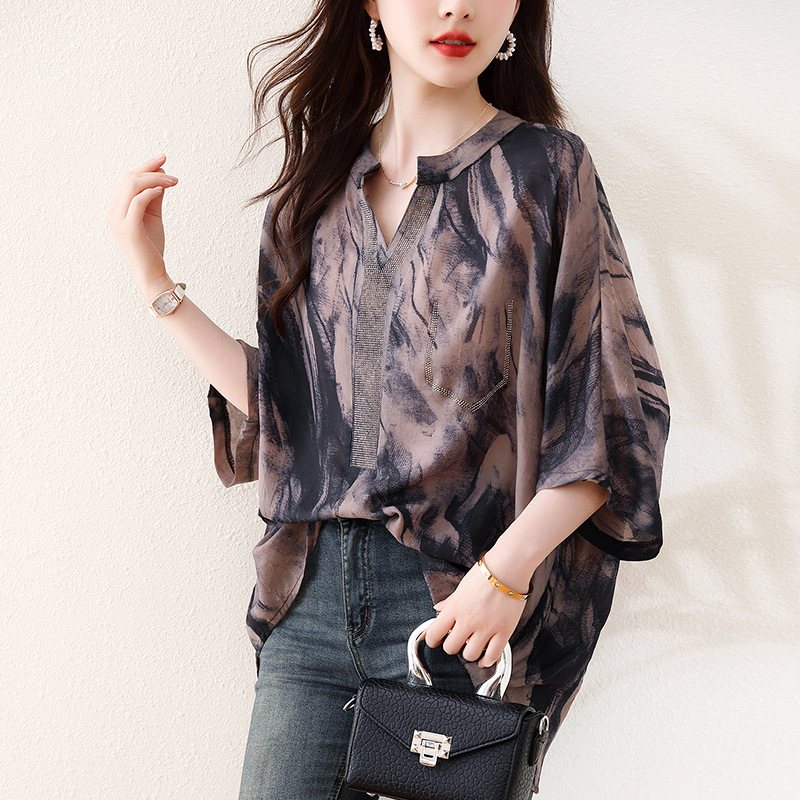 初回送料無料 夏レディースファッション カジュアル vネック シャツ プリント トップス 人気 Sommy 株式会社 問屋・仕入れ・卸・卸売の専門【仕入れならNETSEA】