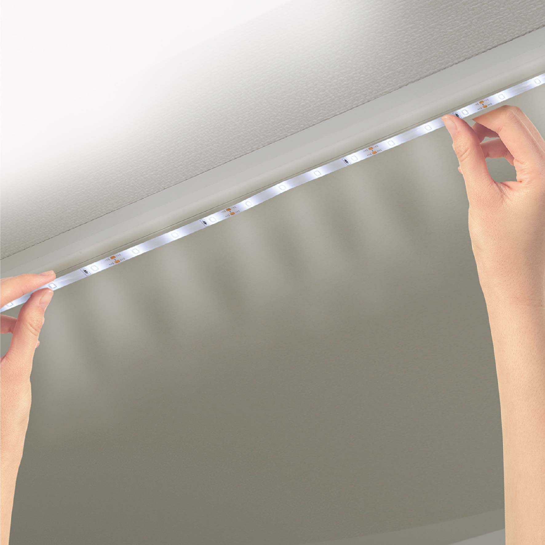 LEDセンサーテープライト AXL-682 | 卸売・ 問屋・仕入れの専門サイト【NETSEA】