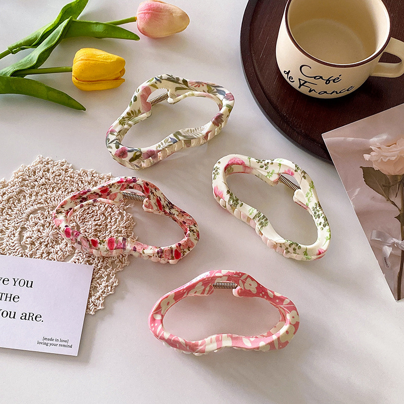 ★全4type★ アクリルヘアクリップ 11.5cm 花柄広めクリップ 韓国ヘアアクセサリー 株式会社 C2Jジャパン | 卸売・ 問屋・仕入れの専門サイト【NETSEA】