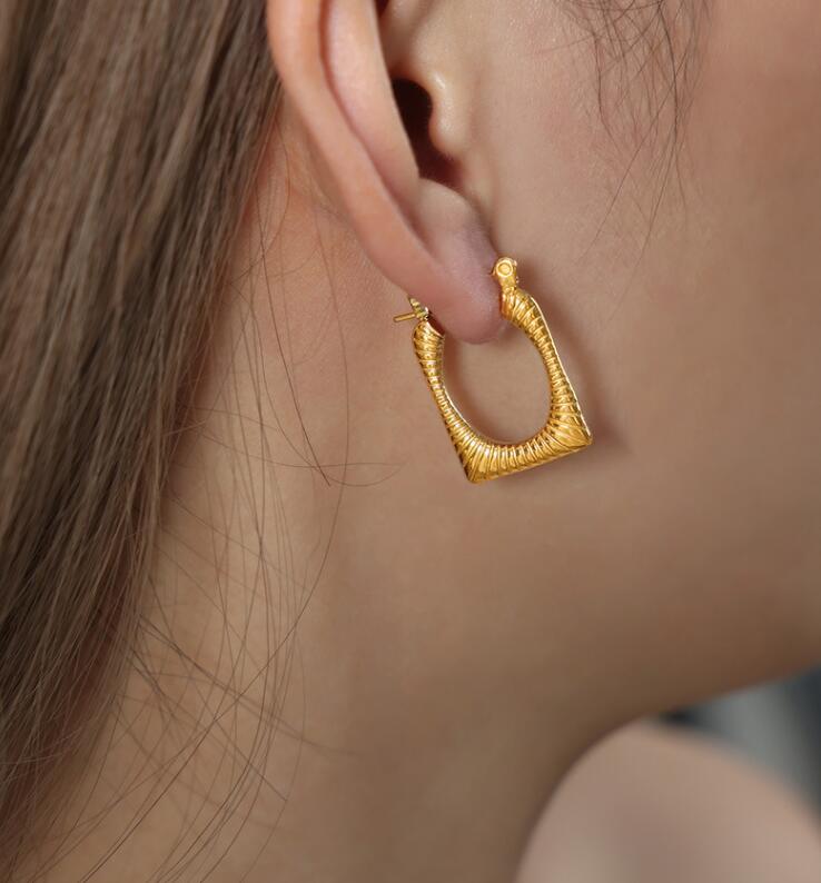 2023.11★レディースアクセサリー★ピアス★k18 | 卸売・ 問屋・仕入れの専門サイト【NETSEA】