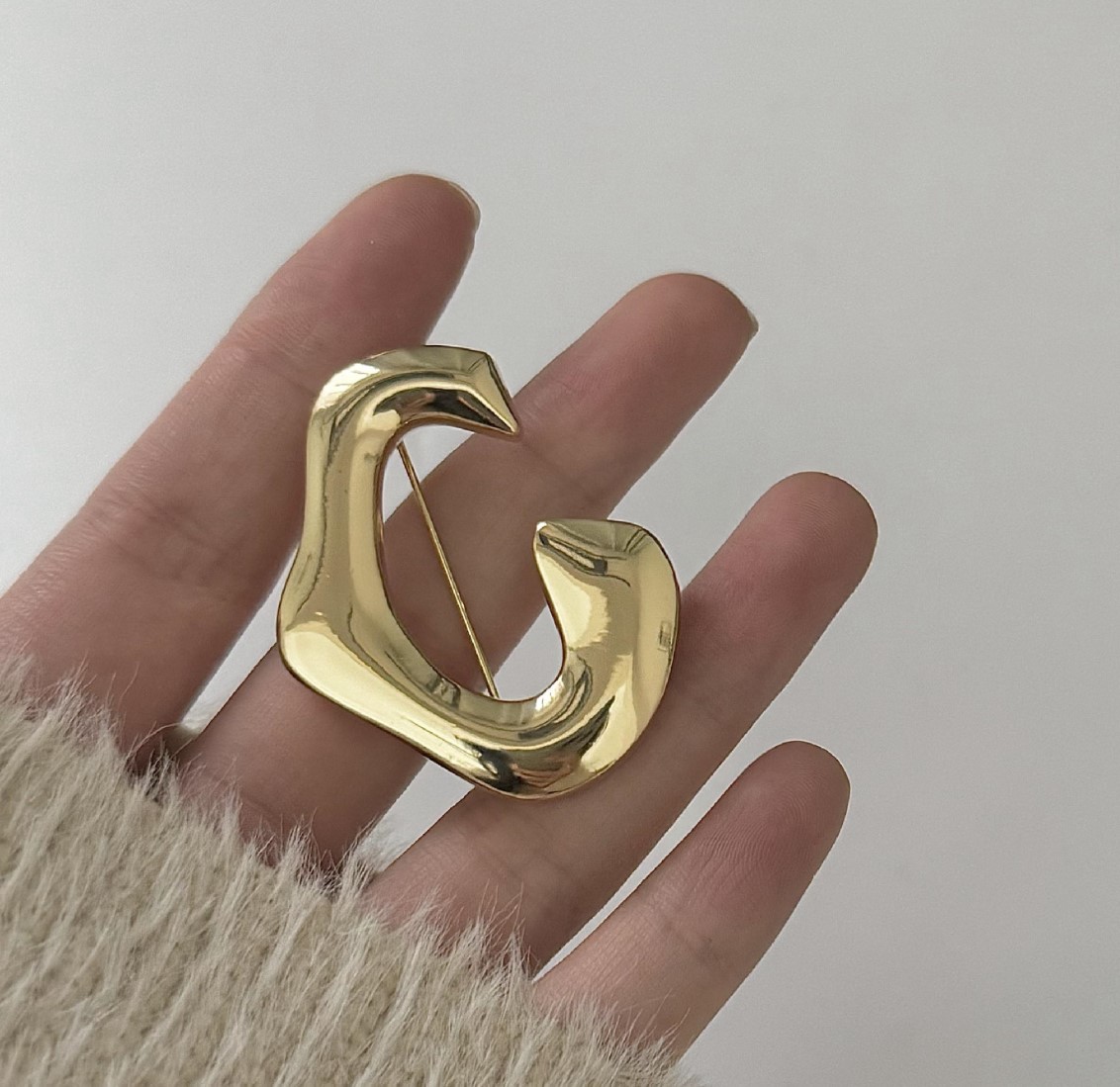 ハートブローチ UP to YOU 問屋・仕入れ・卸・卸売の専門【仕入れならNETSEA】