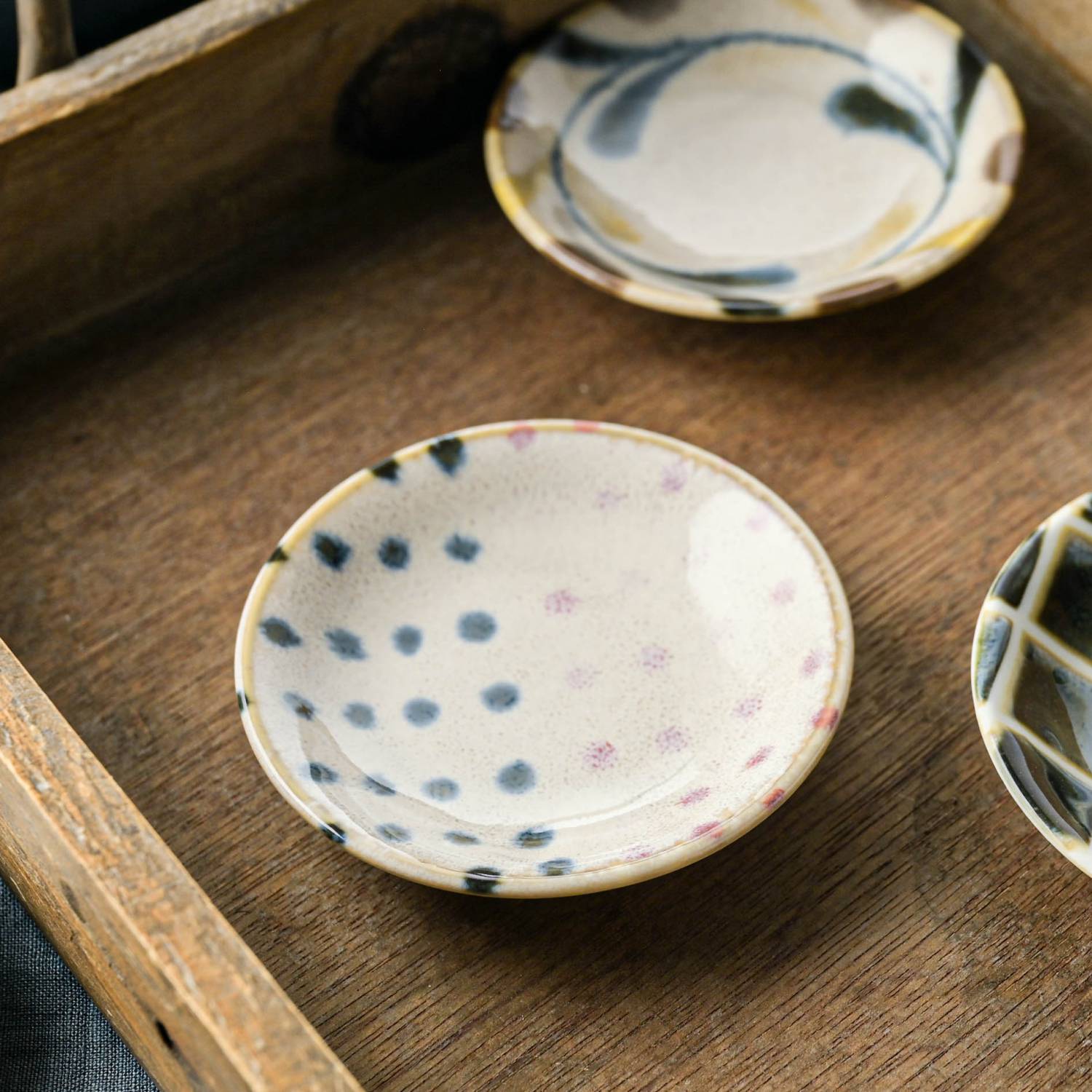 ブラッシュカラー small plate 手ぬぐい豆絞 9 cm[美濃焼] 有限会社 やまに 問屋・仕入れ・卸・卸売の専門【仕入れならNETSEA】