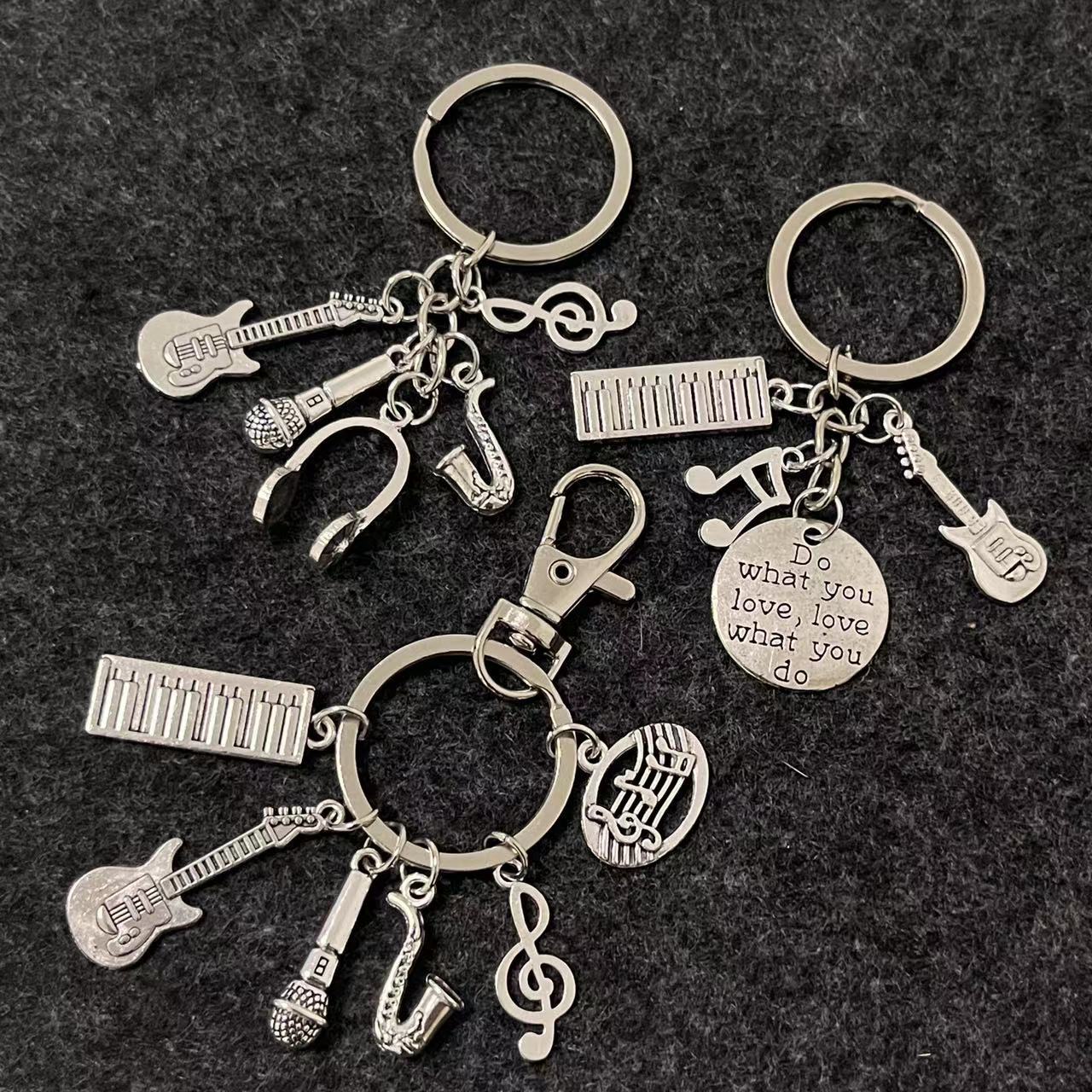 かわいい 音符のキーホルダー 楽器のキーホルダー 音楽の雑貨 音楽のアクセサリー 音楽用品 株式会社 A Mark Plus 問屋・仕入れ・卸・卸売の専門【仕入れならNETSEA】