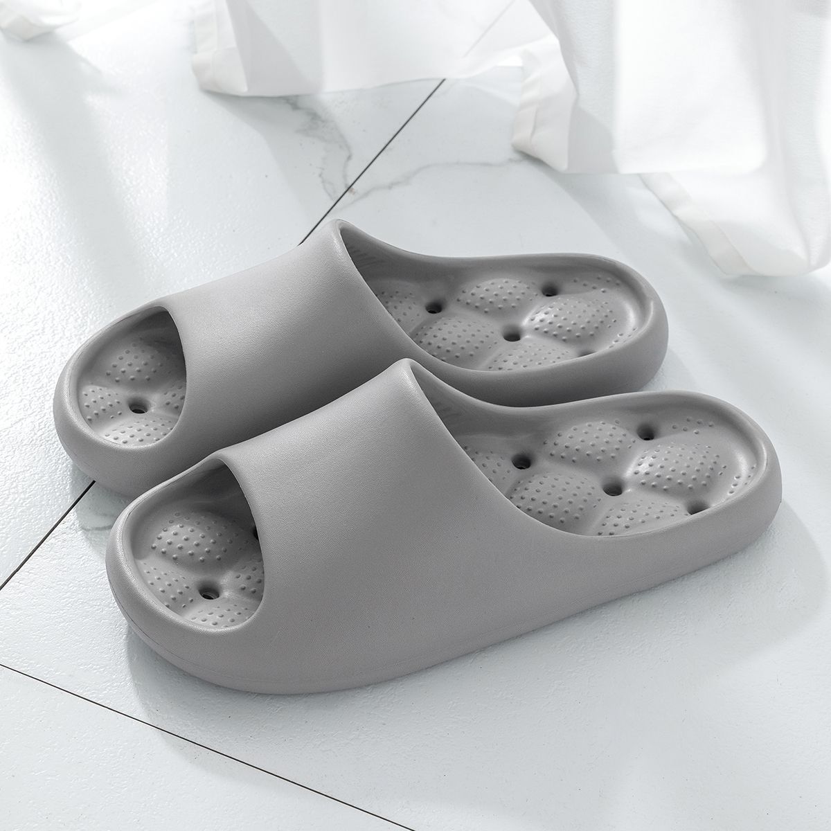 浴室用滑り止めスリッパ 男性用 四季 速乾 防臭 EVA グレー | 卸売・ 問屋・仕入れの専門サイト【NETSEA】