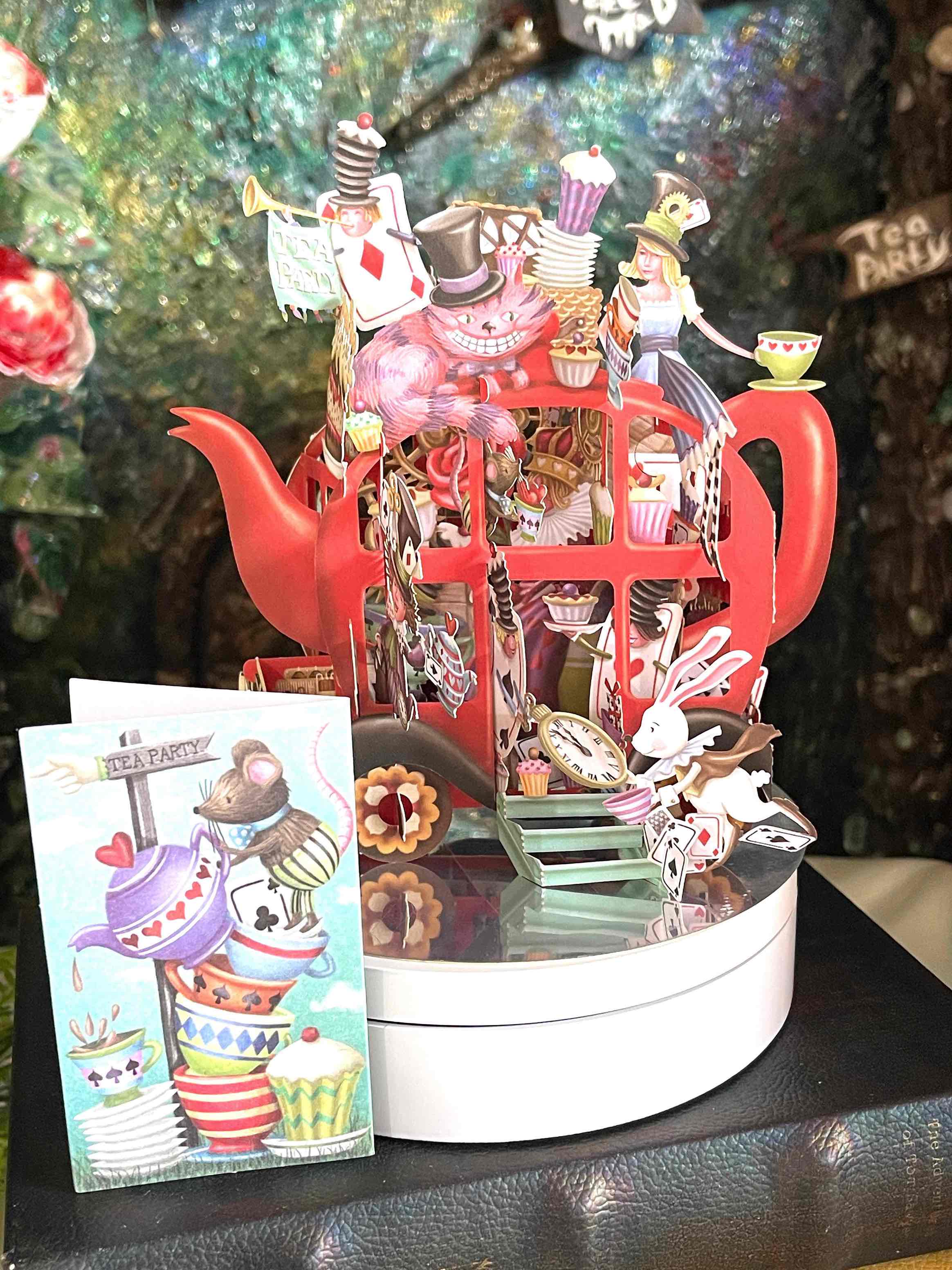 不思議の国のアリス 3D立体 グリーティングカード お茶会 イギリス | 卸売・ 問屋・仕入れの専門サイト【NETSEA】