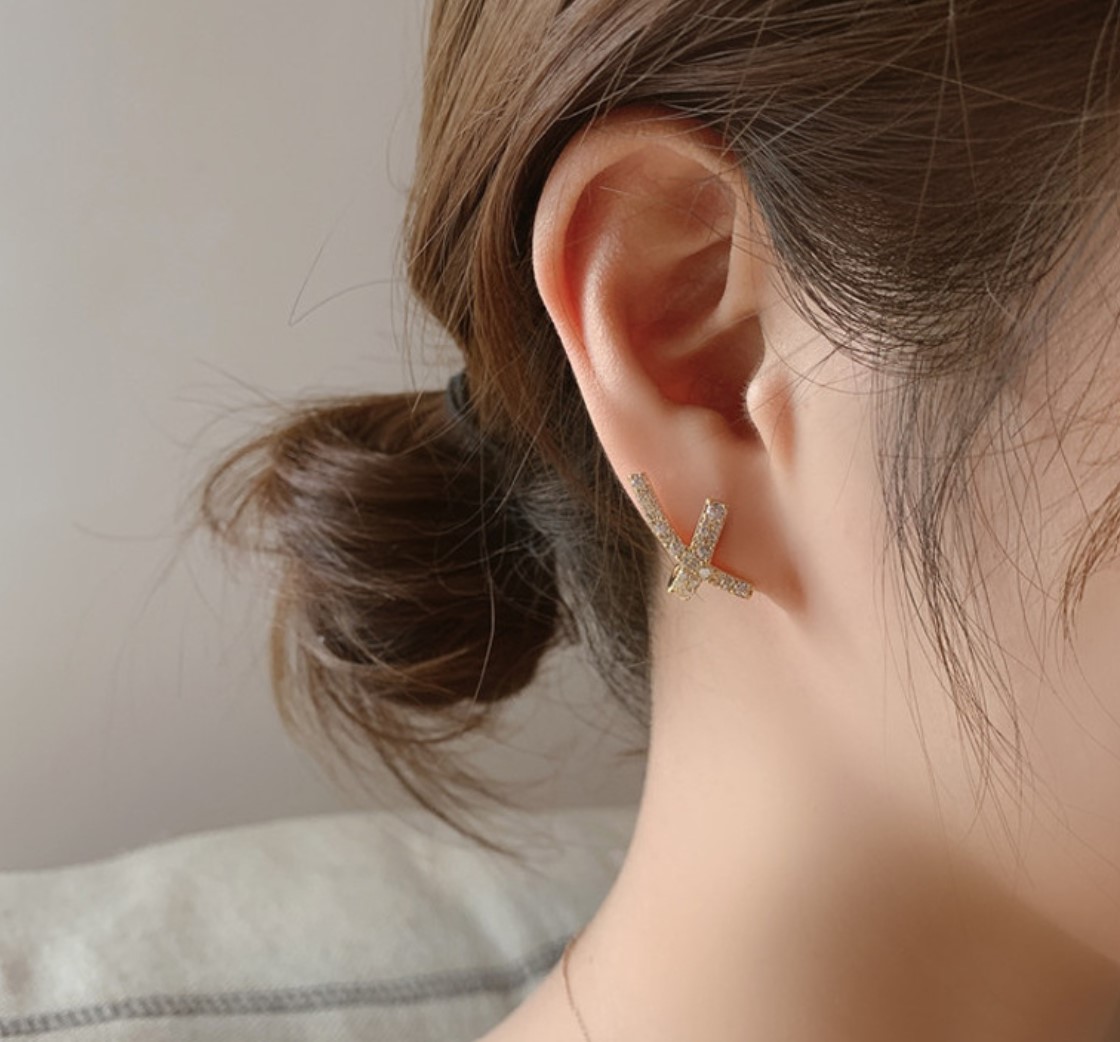 クリスタルXピアス｜S925針 UP to YOU 問屋・仕入れ・卸・卸売の専門【仕入れならNETSEA】