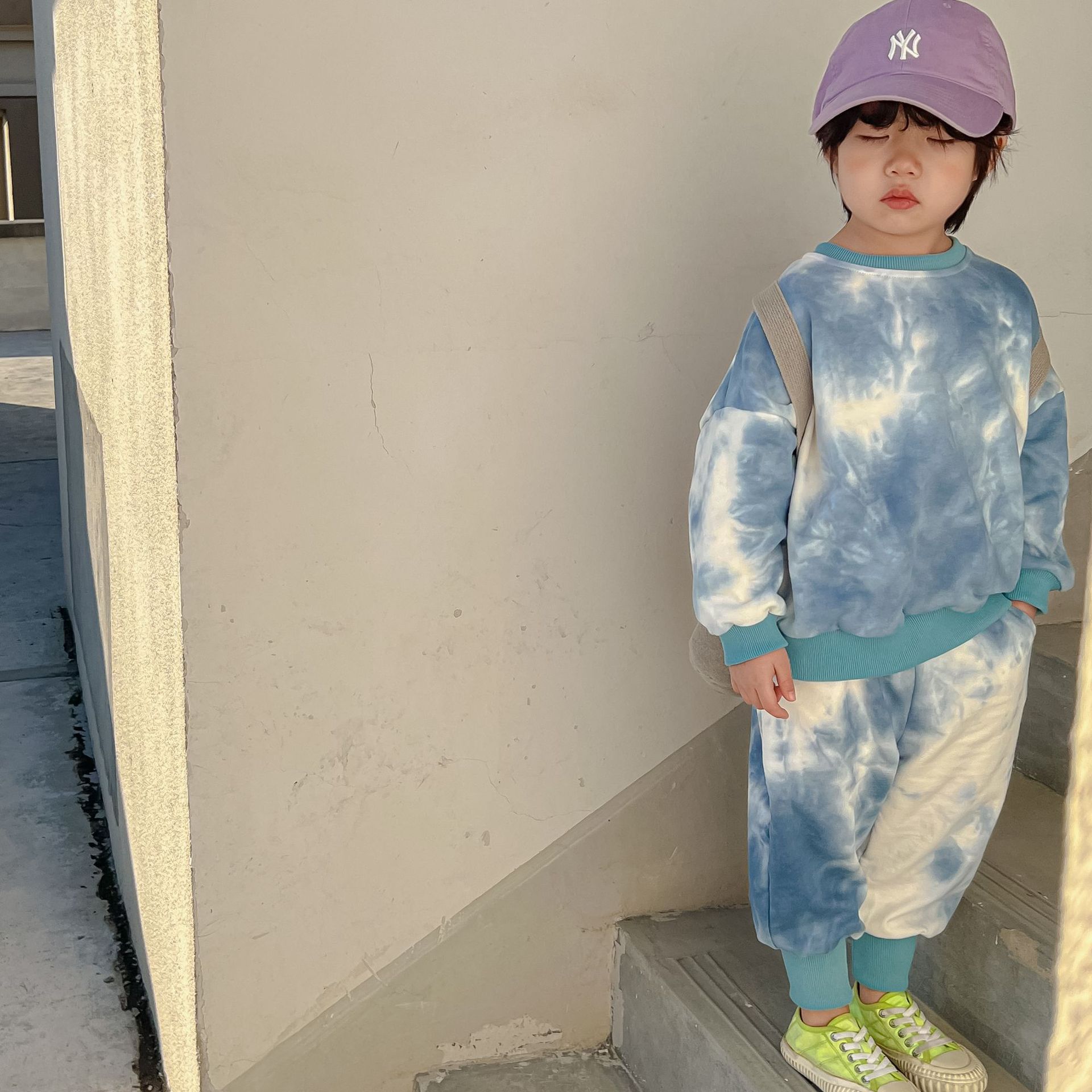 2022年秋冬新作★子供服★スポーツ ツーピース カジュアル パーカー 男女兼用★80cm-130cm Lateru_Baby 問屋・仕入れ・卸・卸売の専門【仕入れならNETSEA】