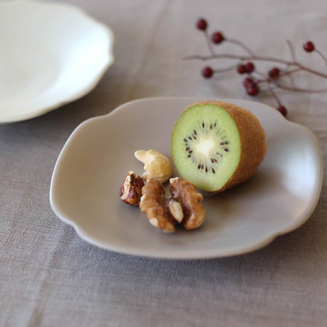 小田陶器 meimei-ware(メイメイ-ウェア) 16.5cm取皿 隅入 薄灰[美濃焼] | 卸売・ 問屋・仕入れの専門サイト【NETSEA】