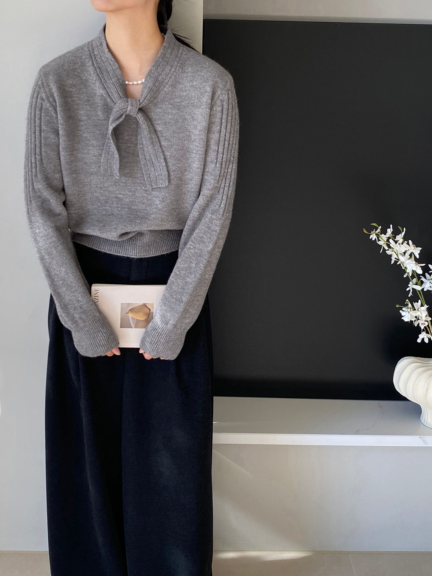 優しい韓国系ショルダーVネックリボン付きフラッシュニット SunTail | 卸売・ 問屋・仕入れの専門サイト【NETSEA】