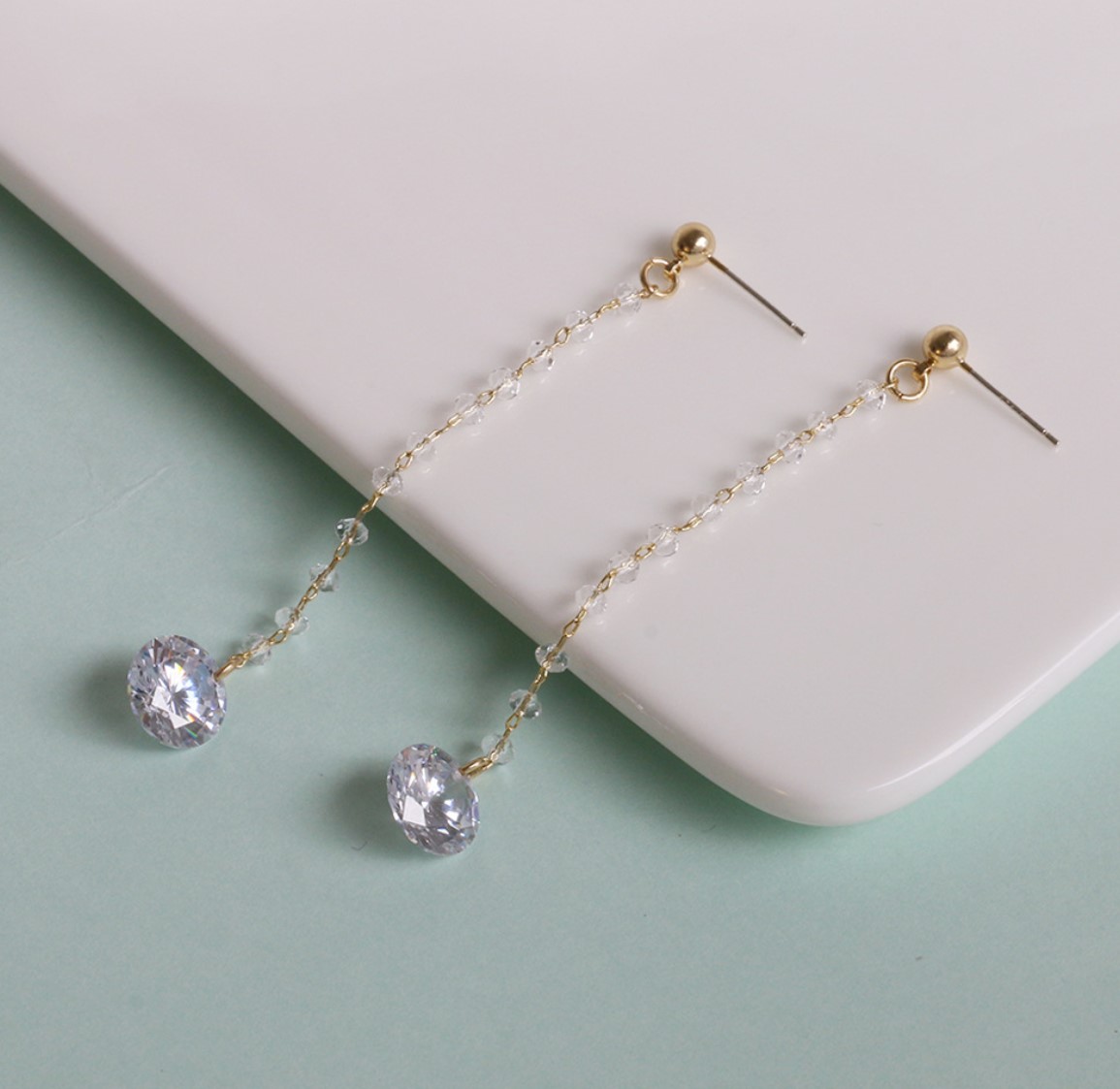 【新作】クリスタルロングピアス｜S925針 UP to YOU 問屋・仕入れ・卸・卸売の専門【仕入れならNETSEA】