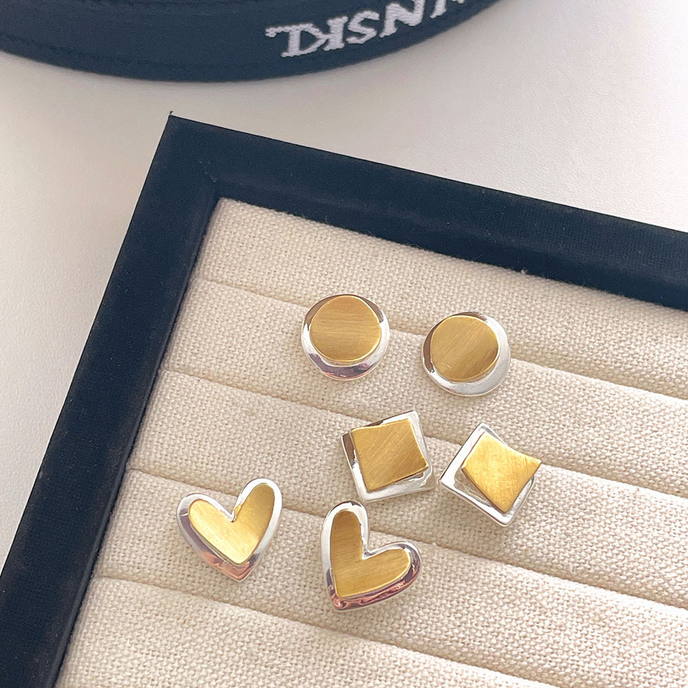 ★Heart★ ミニマルアクセ ハートピアス デイリーコーデ 韓国東大門アクセサリー | 卸売・ 問屋・仕入れの専門サイト【NETSEA】