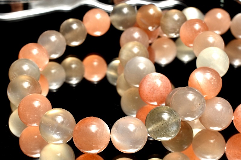 シラーの輝き MIXサンムーンストーン 8mm ブレスレット 1個売り _BG5660-8 | 卸売・ 問屋・仕入れの専門サイト【NETSEA】