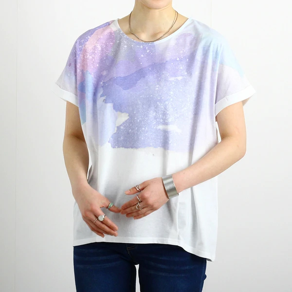 水彩宇宙プリントタックTシャツ SS | 卸売・ 問屋・仕入れの専門サイト【NETSEA】