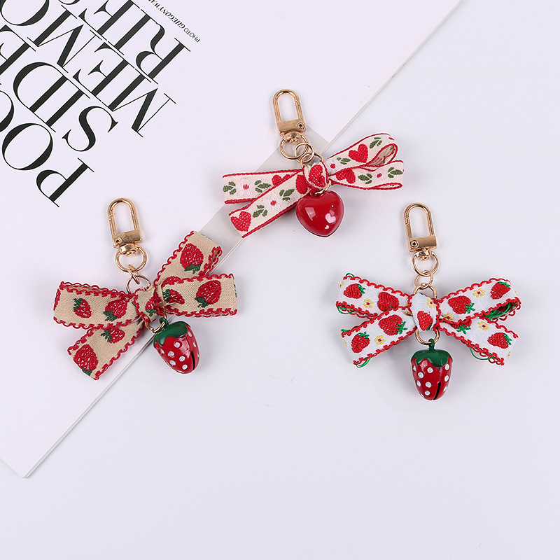 可愛い リボン いちごのキーホルダー バッグのキーホルダー いちごのアクセサリー 女性小物 いちごの雑貨 三友商事 有限会社 問屋・仕入れ・卸 ...