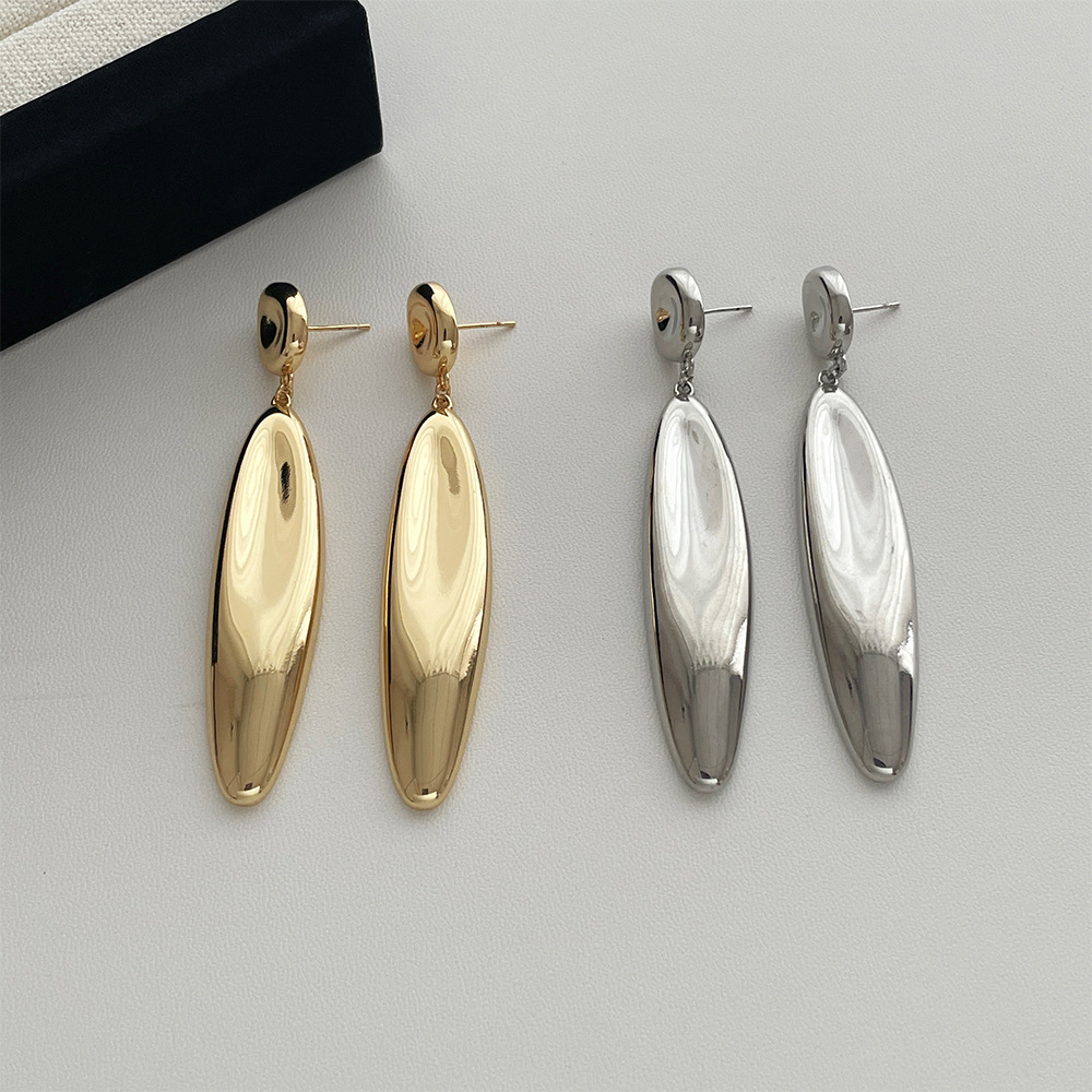 高級感・ピアス・レディース アクセサリー ・おしゃれ・耳飾り 2色 | 卸売・ 問屋・仕入れの専門サイト【NETSEA】